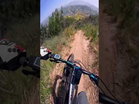 HOLE IN THE FENCE TRAIL (San Clemente,Ca) It’s fast n flowy! #rideon909
