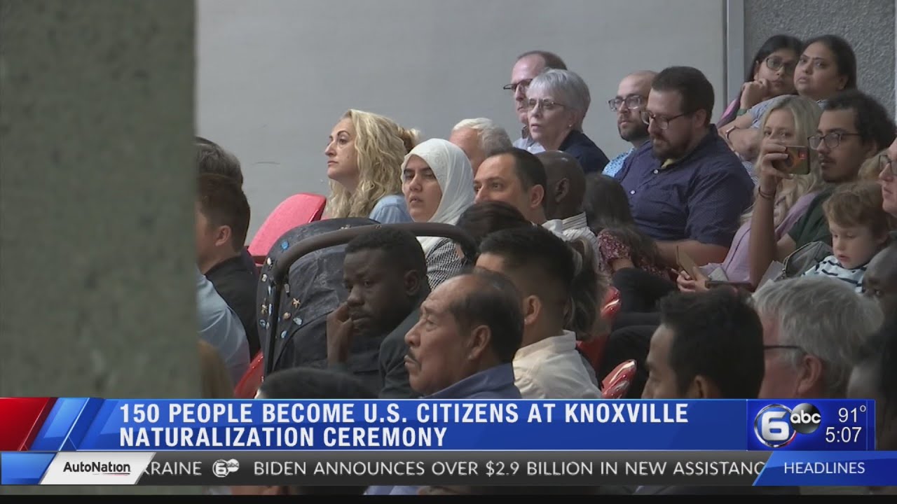 150 people become U.S. citizens at Knoxville Naturalization Ceremony