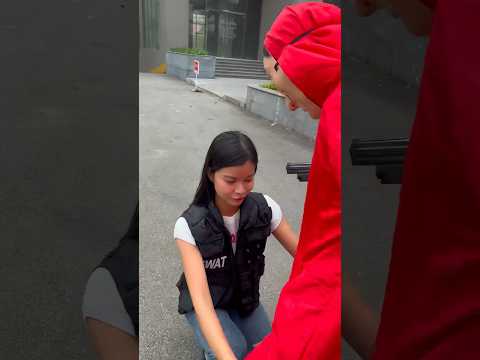 Money Heist vs Police 13 #moneyheist #parkour #police #escape #shorts #hctofficial