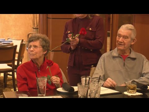 Green Bay Baylanders barbershop quartet singing Valentines