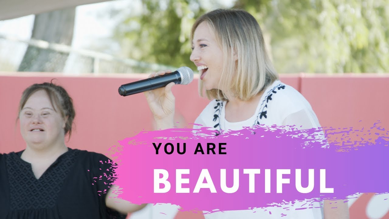 Hire Chelsea Robson - Singer/Songwriter in Phoenix, Arizona