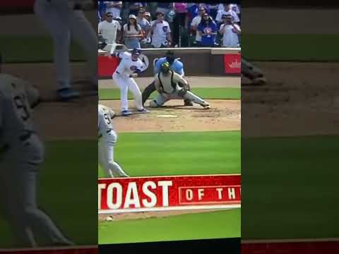 Ian Happ Walks It Off for the Cubs! 🔥⚾️