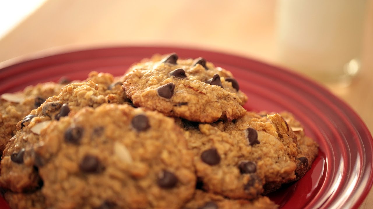 Banana Chocolate Chip Oatmeal Cookies