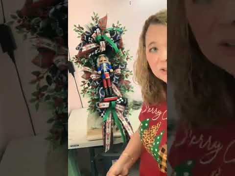 DIY Nutcracker Christmas Wreath | Nutcracker Christmas Wreath Tutorial | DIY Nutcracker Swag Wreath