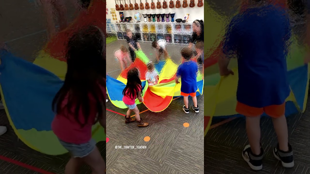 “Roly Poly” on a parachute 🥳😉 Activity for music class. #elementarymusic #musiceducation