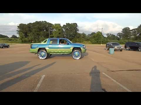 Chevy Avanlanche on 32" Dub Bandito #WhipPaparazzi