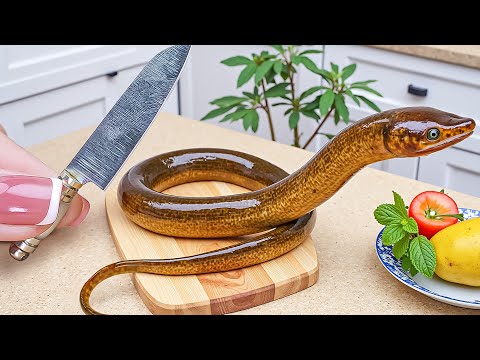 Delicious Japanese Cold Ramen with Grilled Eel - Perfect Summer Recipe for Food Lovers!