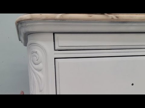 Live painting with Brandy- Blending in gray & white and a bee themed raised stencil