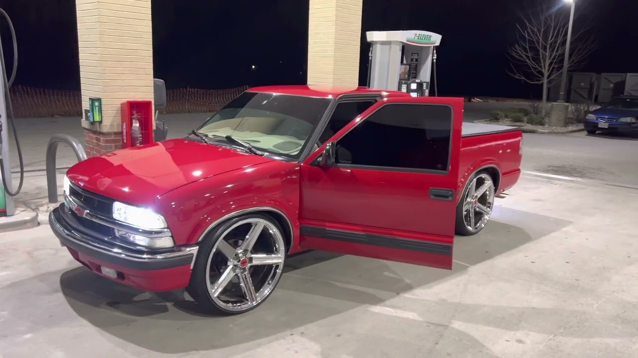 98 Chevy S10 on 24’s
