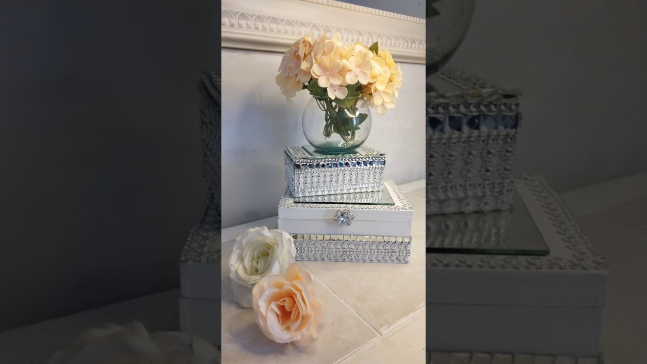 See how to decorate this beautiful wooden box #diy #crafts #ideas