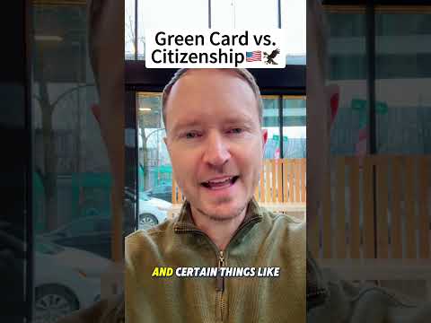 What's the Difference Between a Green Card and U.S. Citizenship?