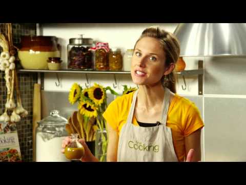 How to Avoid Soggy Salad Greens