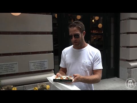 Barstool Pizza Review - Leonelli