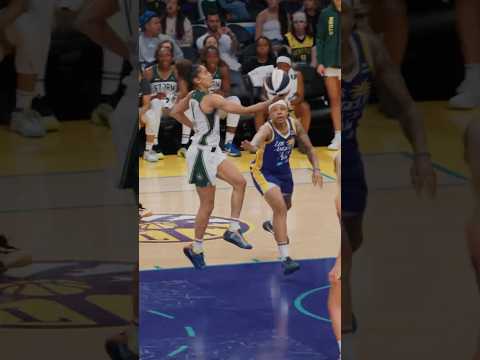 Skylar Diggins is so smooth @SeattleStormOfficial #wnba #basketball