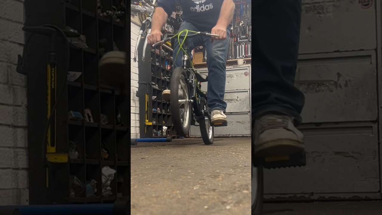 Test riding the python rock JR 16 wheel old school style at pop in cycles #oldschool #pythonbikes