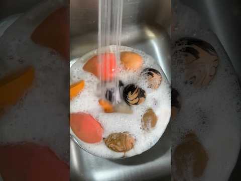 HOW TO CLEAN YOUR BEAUTY BLENDER! #subscribe #makeup #beautytips #cleaning