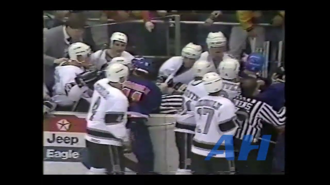 AHL Nov. 24, 1989 New Haven Nighthawks v Springfield Indians (R) Craig Duncanson v Dean Ewen