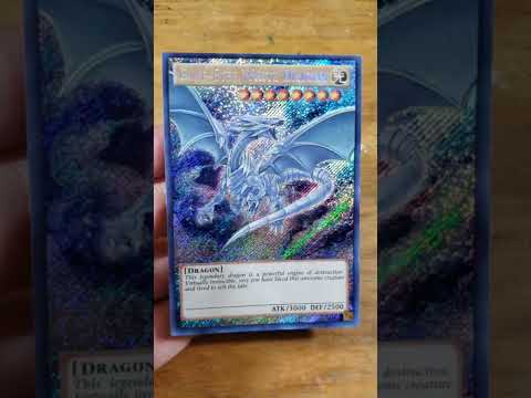 Blue-Eyes White Dragon Full Art Card