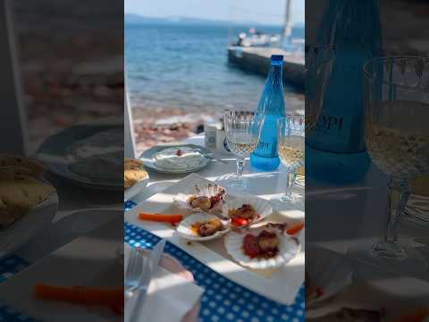 Our Day in Oia, Santorini, Greece (Best Restaurant)! 🇬🇷🩵 #travelvlog