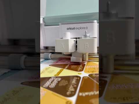 Custom Stickers for your business? Cricut got you! #cricut #cricutmade #cricutdiy #packaginglabels