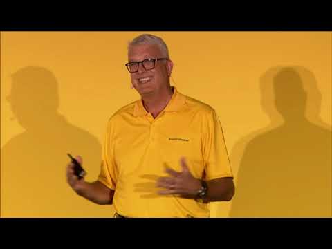 Bob Schultz delivers the keynote during Domino V10 World Premiere ...