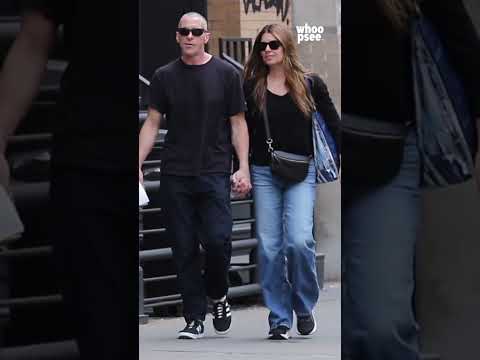 #ChristianBale e la moglie #SibiBlazic, passeggiata romantica a #NewYork