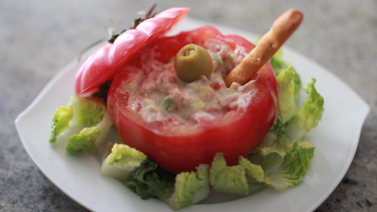 Tomate relleno de atún y jamón con crujiente, una receta única que no ...