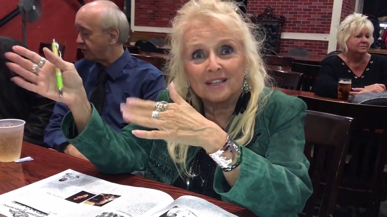 Jo-Jo Shutty MacGregor - 1st Female Helicopter News & Traffic Reporter in the US