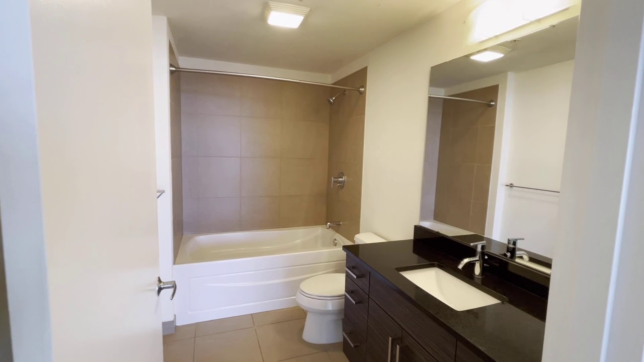 A2 Floorplan #905 (978 sq ft) 1 Bed / 1.5 Bath Corner Loft - The VUE Charlotte