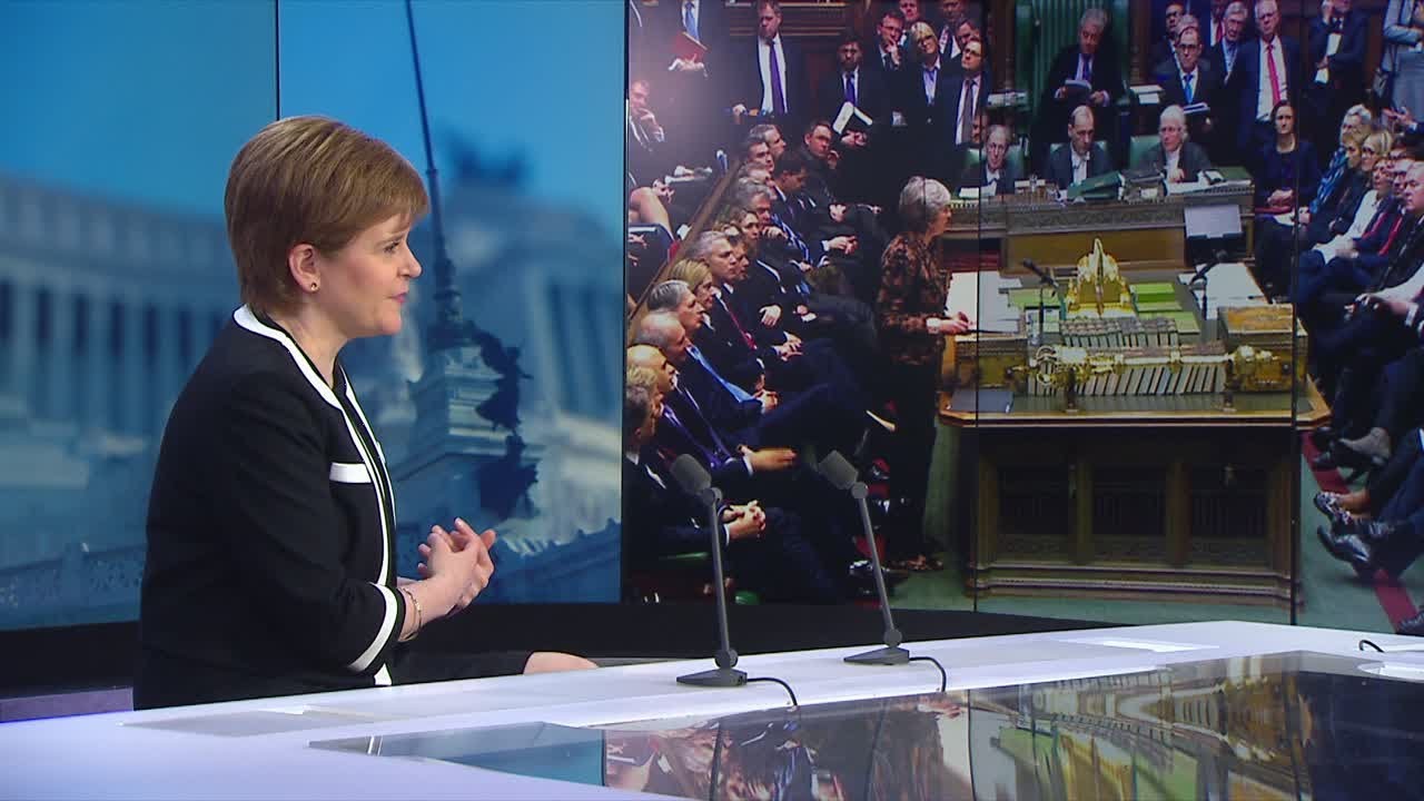 Sturgeon: Corbyn is 