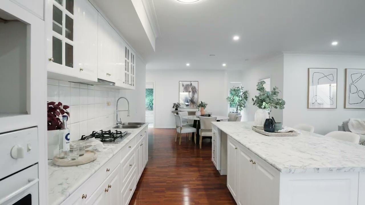 Maurice Oliver - Barry Plant - Berwick - realcommercial.com.au