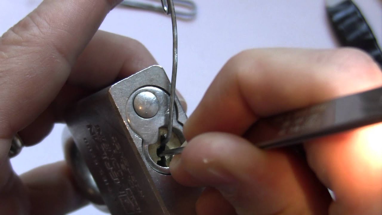 American 5200 Military Padlock picked with Tool Explanation