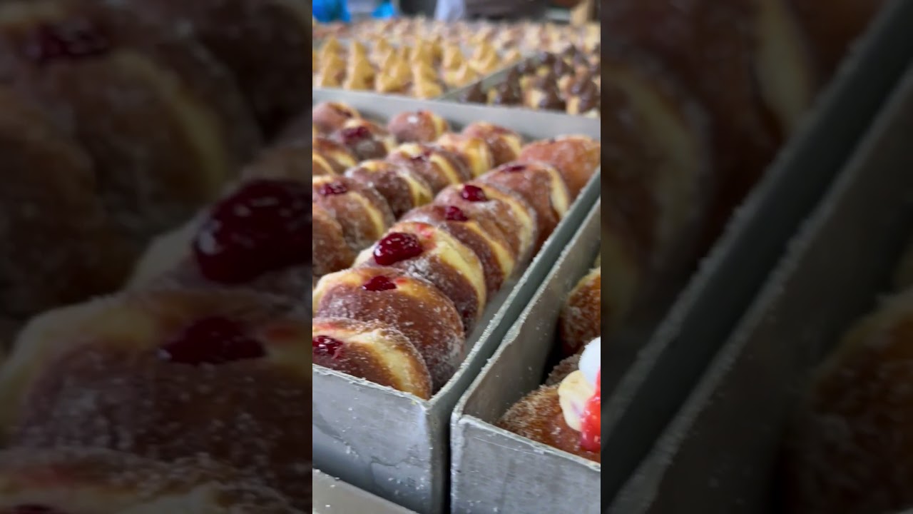 Just a normal day Bread Ahead #boroughmarket. One of my fave bakeries in London #ksatehere #bakery