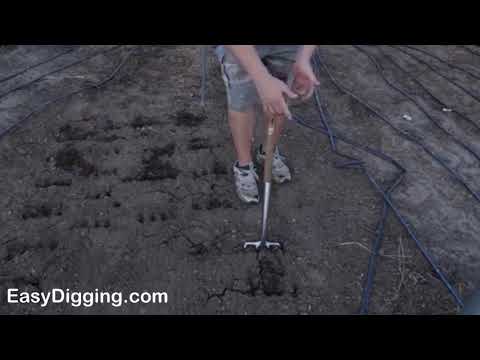 Garden Fork - How To Use a Spading Fork