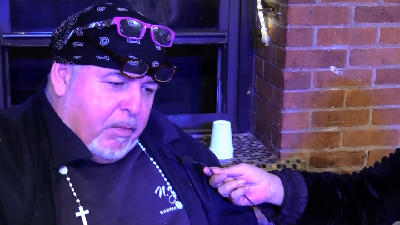 Michael Tracy, quien hizo de los trenes del metro su lienzo, muere a ...