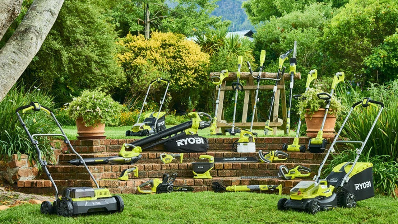 Ryobi Extra Long Reach Hedge Trimmer | 18v One+ | OPT1845