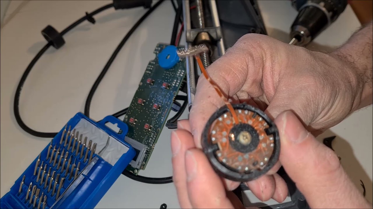 Fix broken Raymarine ST2000+ tiller pilot