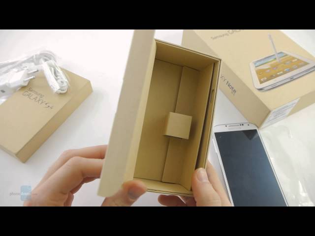 Check out the Galaxy S4's beautiful and completely recyclable retail ...