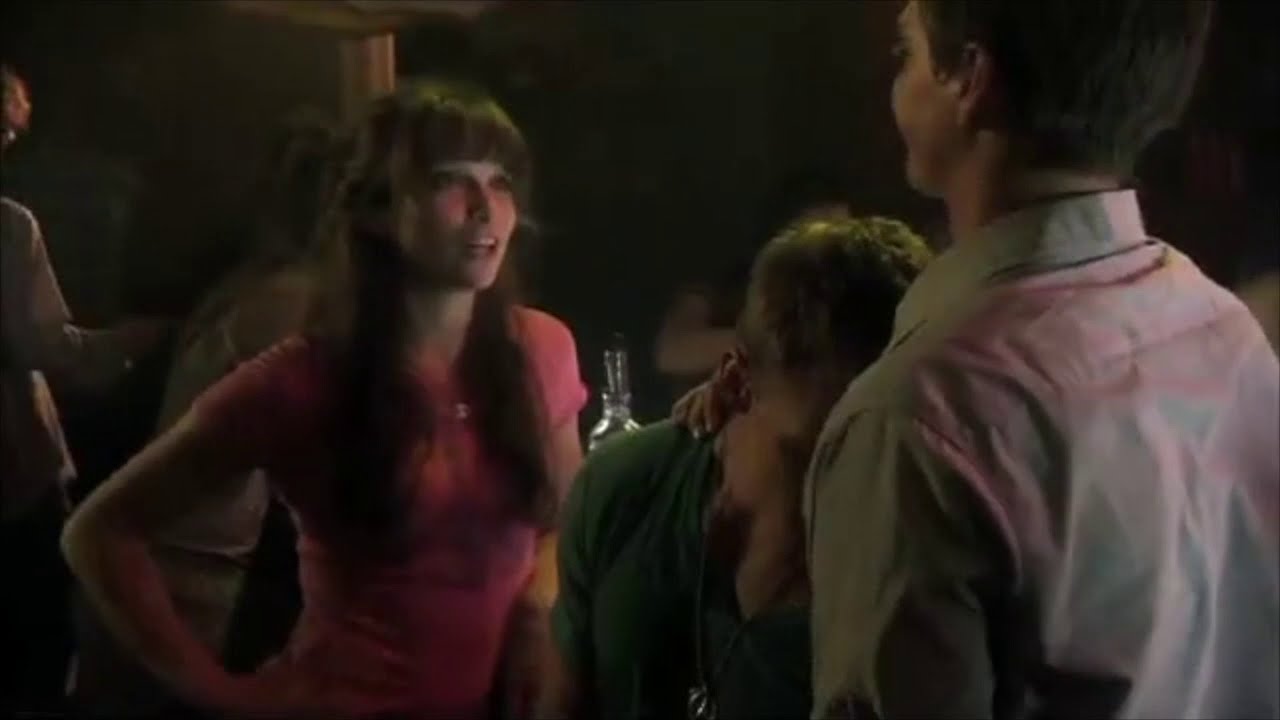 Annie Murphy on Blue Mountain State (episode 1x10, 