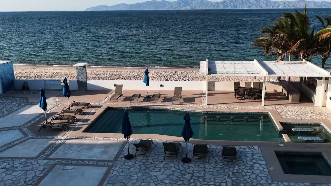 Palacio Blanco - La Ventana, Mexico