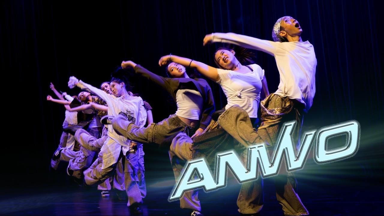 ANWO | OOMPH! Vol. 10