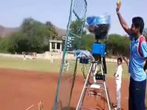 Ball Throwing Machine at Best Price in India
