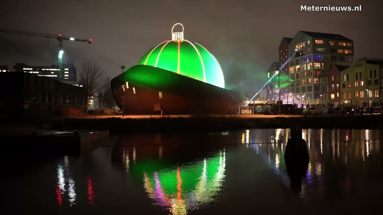 Groningen – Grootste kerstbal van Europa ontstoken(Video)
