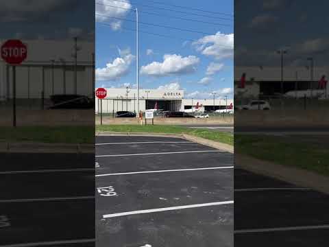 Delta Airlines MSP Airport Hangar Day Time