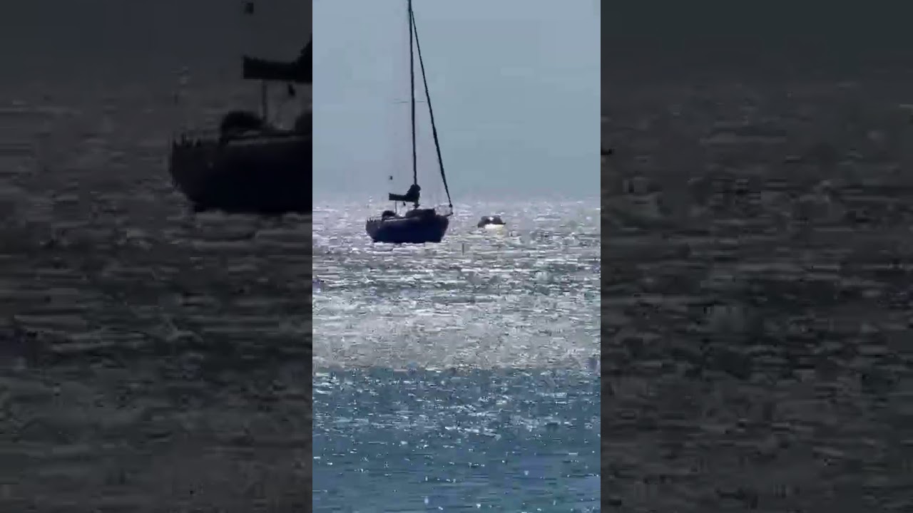 Τήνος: Αυτοκίνητο έπεσε στη θάλασσα στον Όρμο Υστερνίων και βυθίστηκε ...
