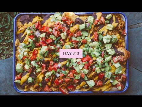 RECIPE: loaded nachos // A HBOT VLOGMAS DAY #13