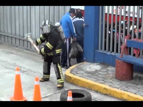 Entrenamiento Bomberos Quito