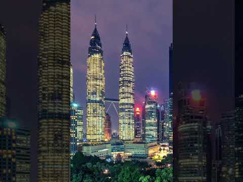 Petronas Towers: Iconic Malaysian Landmark