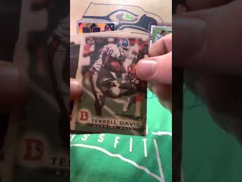 1997 Scoreboard NFL Experience Football 🏈 16 Pack Mega Rip…Looking for Real Vintage Cards