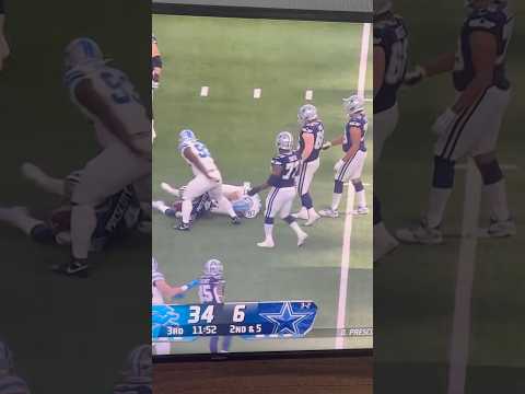 Aidan Hutchinson Carted off the field after an UNCONFIRMED broken leg…. Pray for Big 87